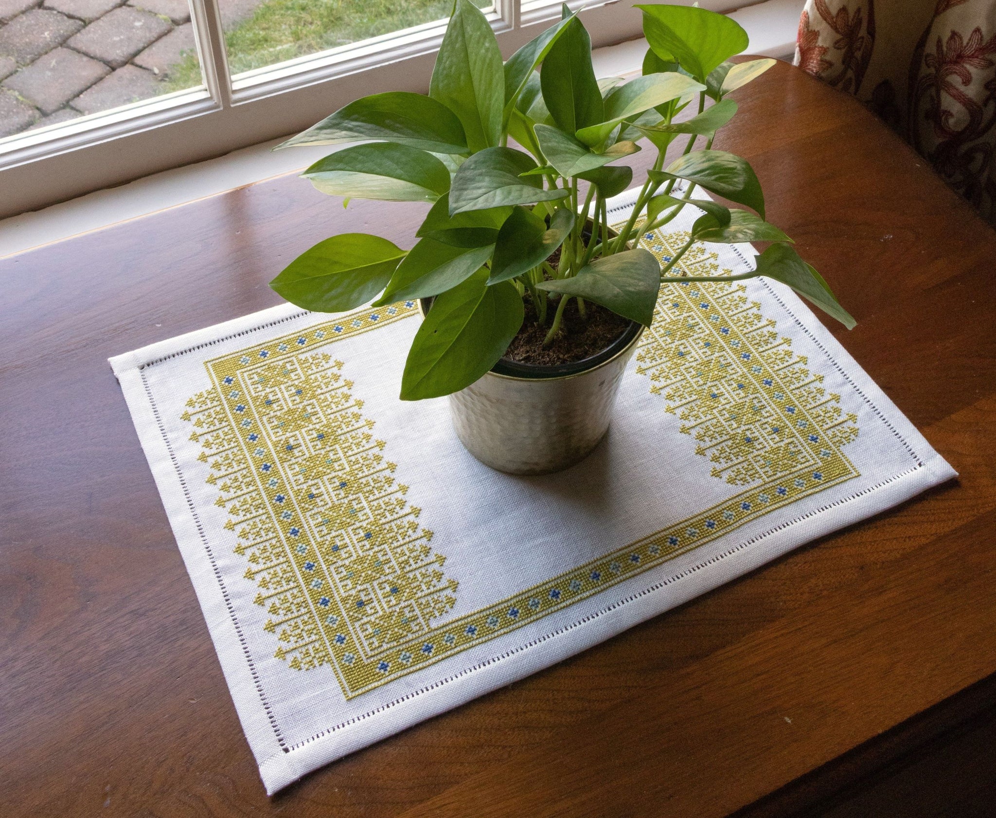 Golden Celandine cross stitch folk embroidery kit – Avlea Folk Embroidery